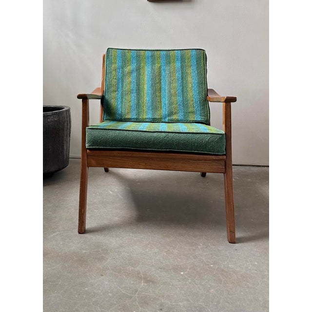 1960s Mid-Century Modern Walnut Lounge Chair by Benchmark | Chairish