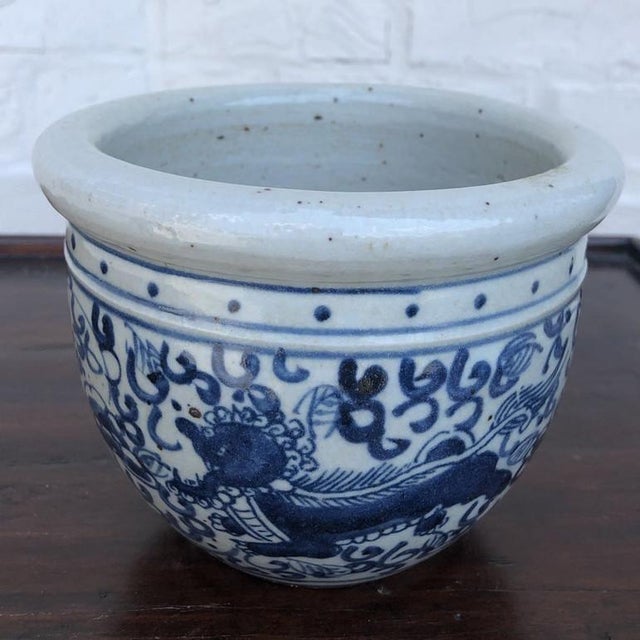 Chinoiserie Porcelain Cachepot With Foodog Motif | Chairish