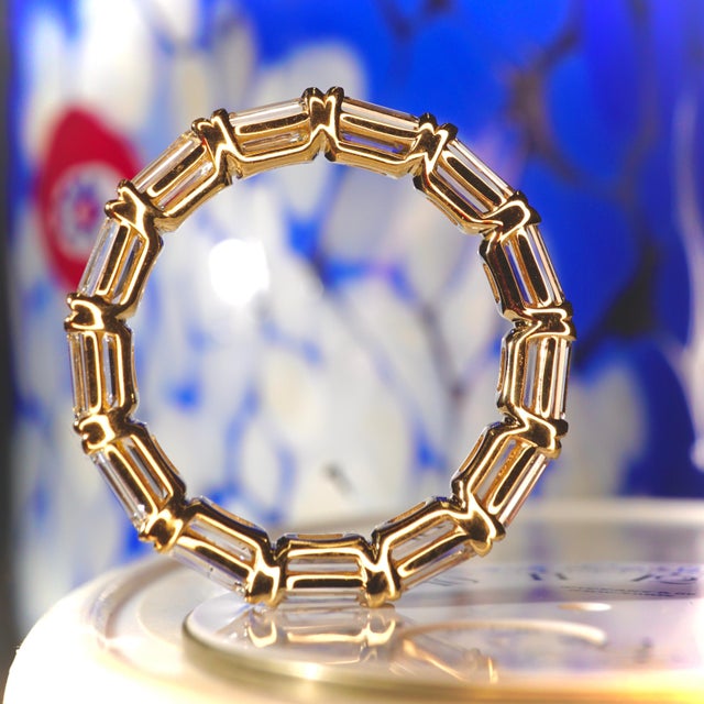 GIA Cert. 5.20Ct Emerald Cut Diamond 18K Yellow East-West Eternity ...