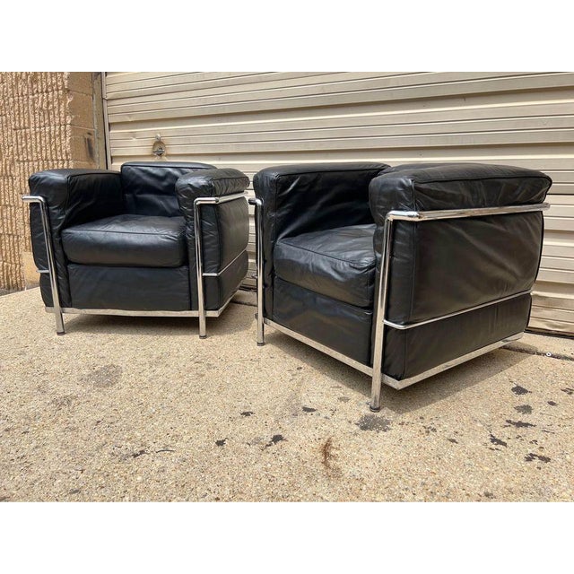 Mid 20th Century Pair of Vintage Lc2 Style Lounge Club Living Room ...