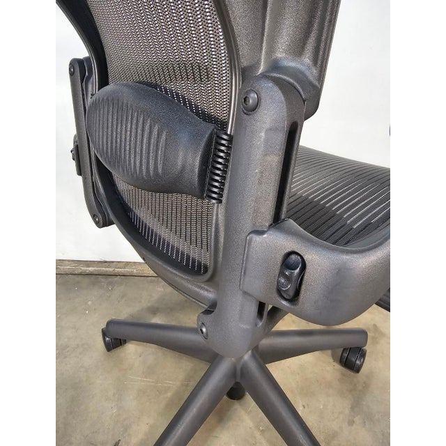 Herman Miller Aeron SIze B | Chairish