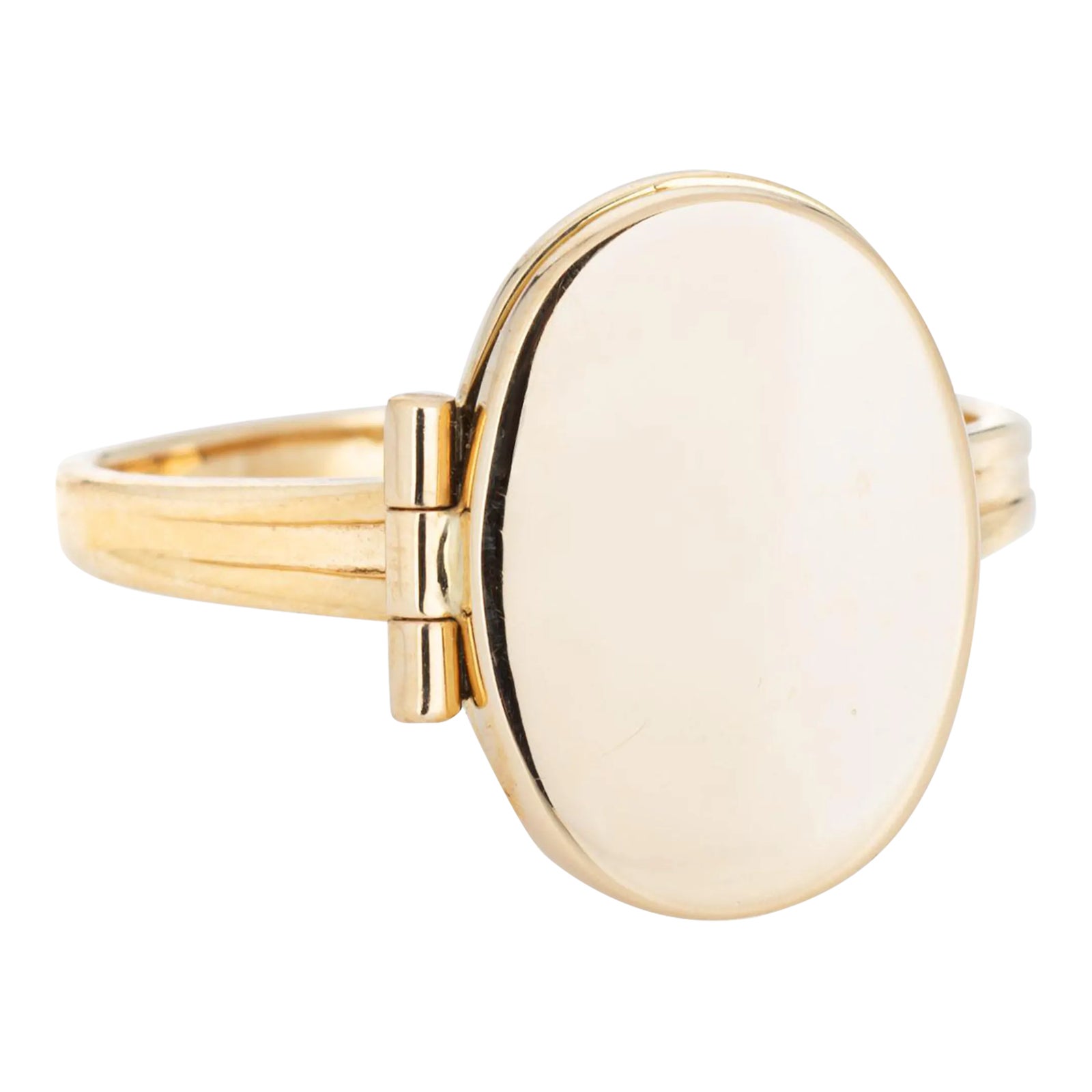 Mid 20th Century 14k Yellow Gold Oval Picture Locket Size 8 | Chairish