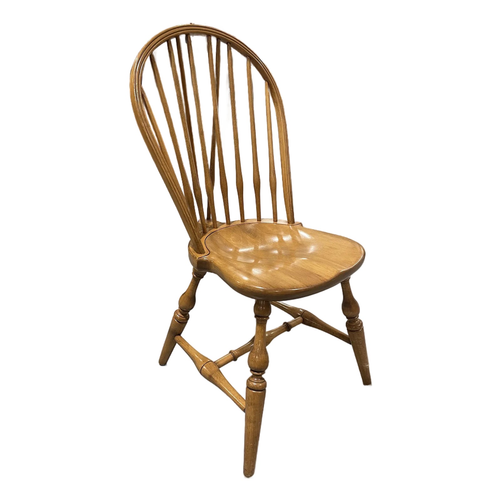 Windsor Style Spindle Back Side Chair in Honey Finish With Turned Legs ...