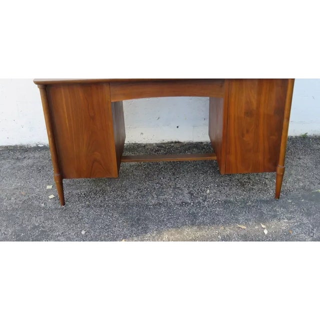 Lane Mid Century Modern Writing Computer Office Desk | Chairish