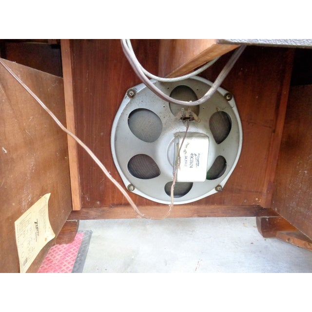Vintage 1950's Zenith Radio-Record Player Console | Chairish