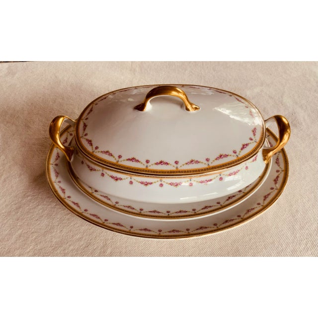 1920s Bernardaud, Limoges 'The Melrose' Rose Garlands Gilt Platter ...