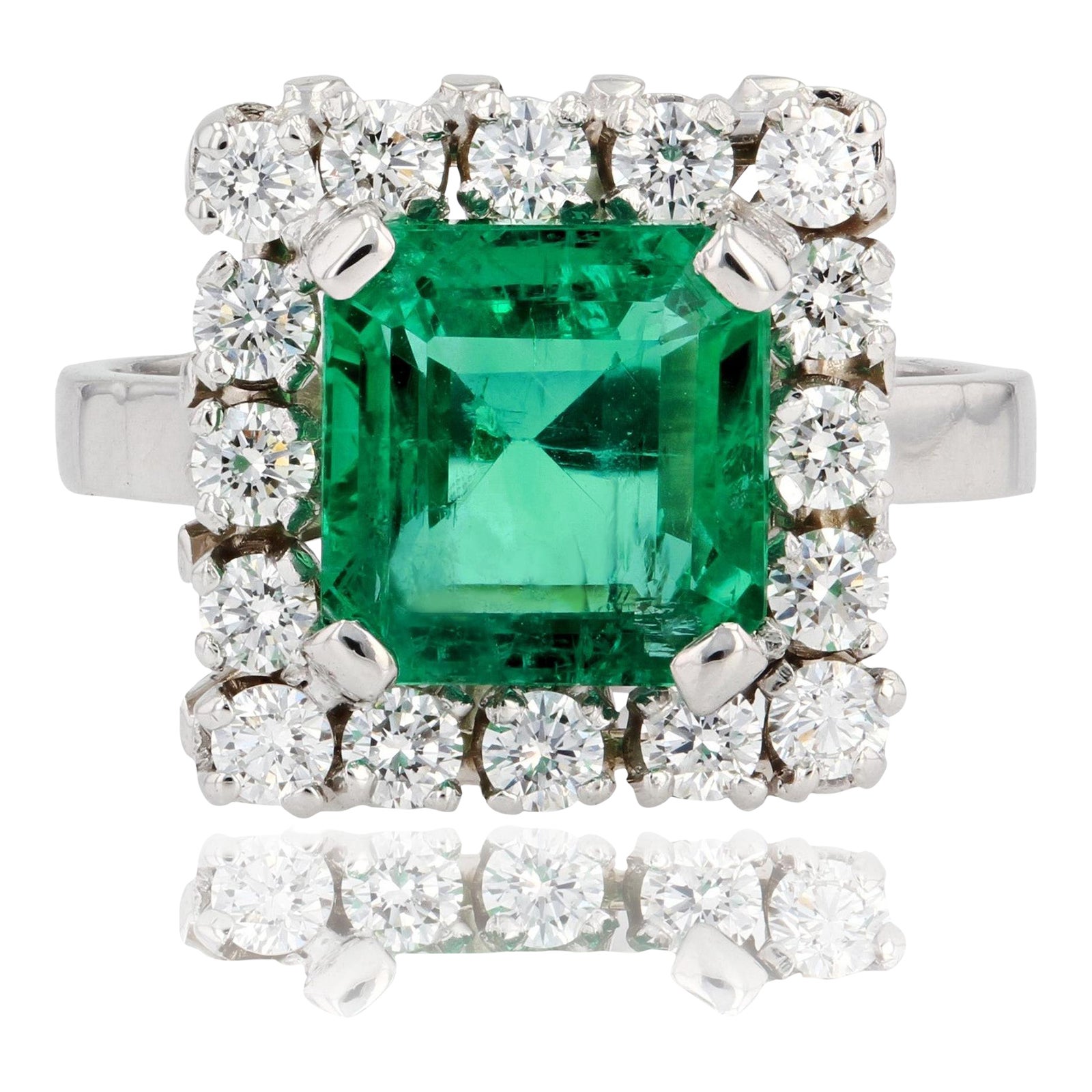 French, 1970s, 2.56 Carat Emerald Diamonds 18 Karat White Gold Ring ...