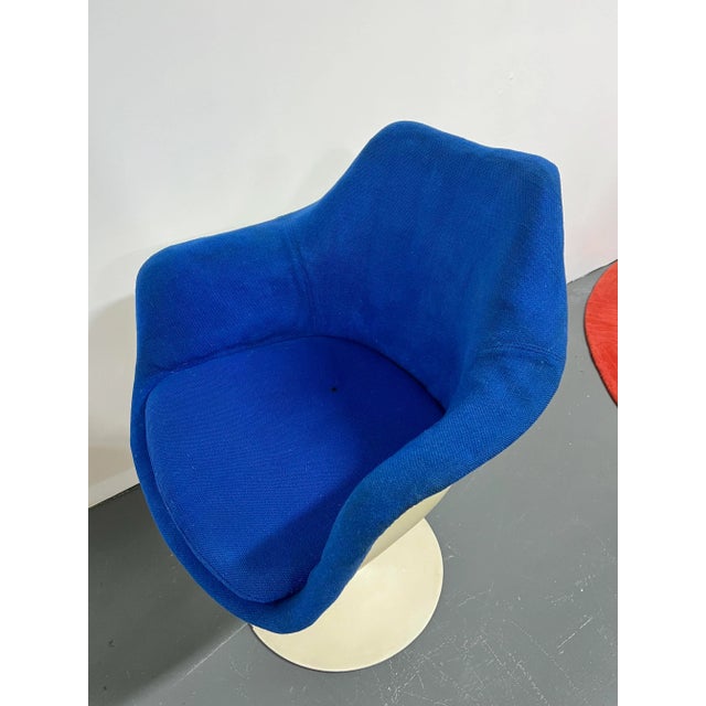 1970s Vintage Knoll Eero Saarinen Blue Upholstered Fiberglass Tulip Arm ...