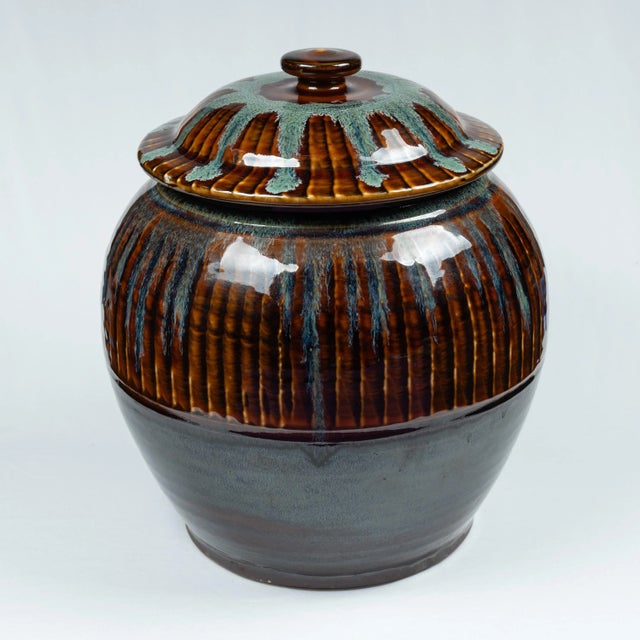 Large Mid 20th Century Onta Jar With Iron Hakeme Brush and Splash ...