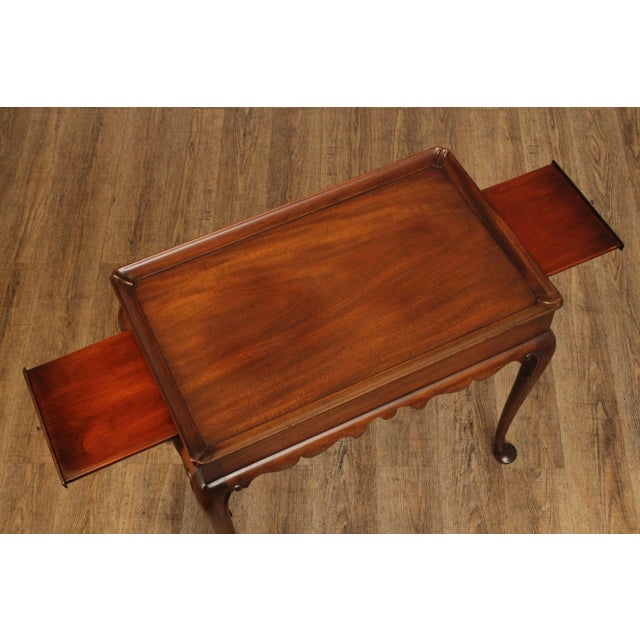Kittinger Williamsburg Restoration Queen Anne Mahogany Tea Table | Chairish