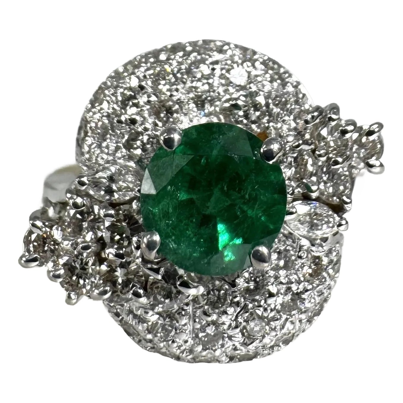 Vintage 18k White and Yellow Gold Round Shaped Emerald Diamond Ring ...