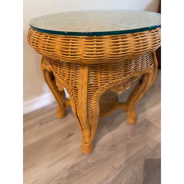 Late 20th Century Round Natural Wicker Side Table With Removable Glass ...