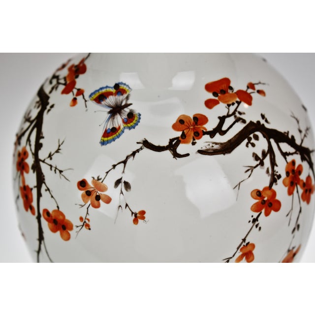 Vintage Asian Style Ceramic Table Lamp With Hand-Painted Embellishments ...