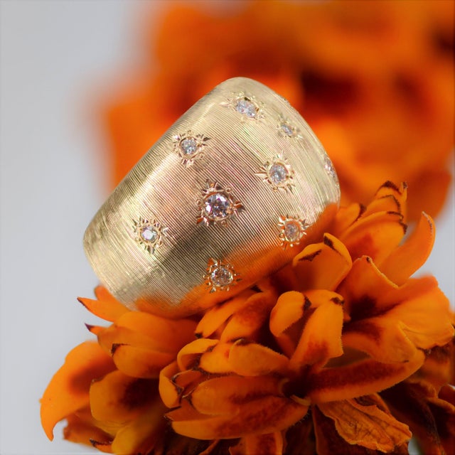 Modern Diamonds 18 Karat Yellow Gold Satin Finish Bangle Ring Size 7 ...