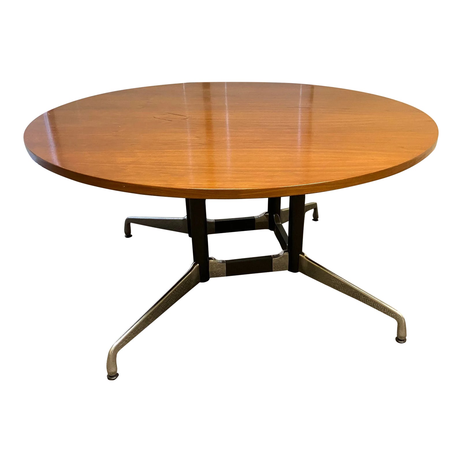 Vintage Herman Miller Eames Round Table | Chairish