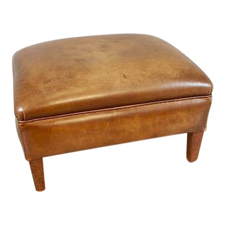 Late 20th Century English Traditional Style Ottoman Upholstered With ...