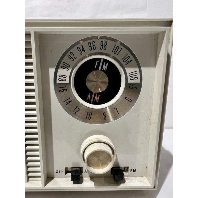 Vintage Mid Century Philco Clock Radio - Works | Chairish