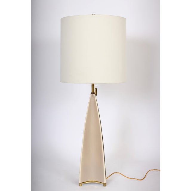 1950s Gerald Thurston Lightolier Porcelain "Fin" Table Lamp | Chairish