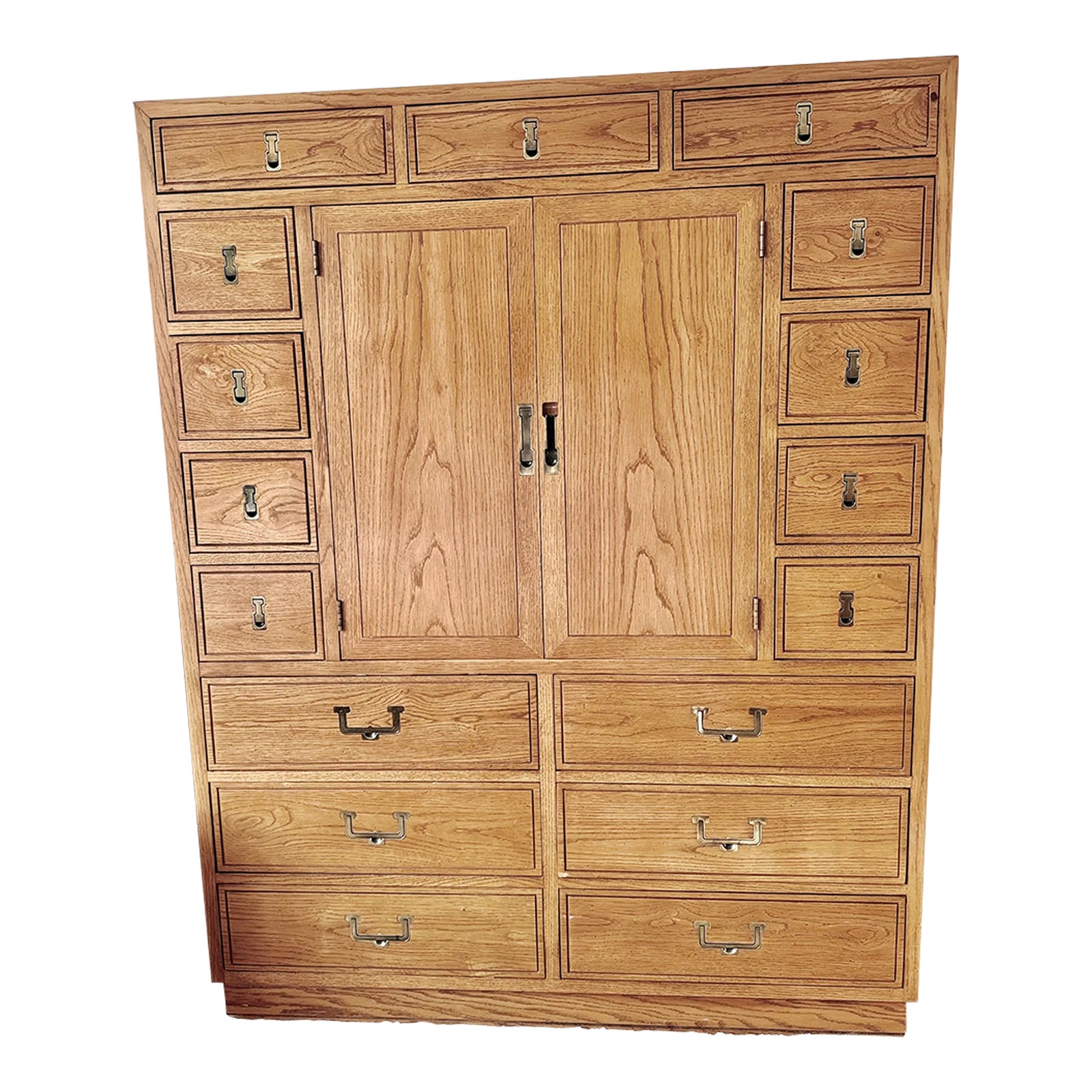 Henredon Artefacts Chest of Drawers | Chairish