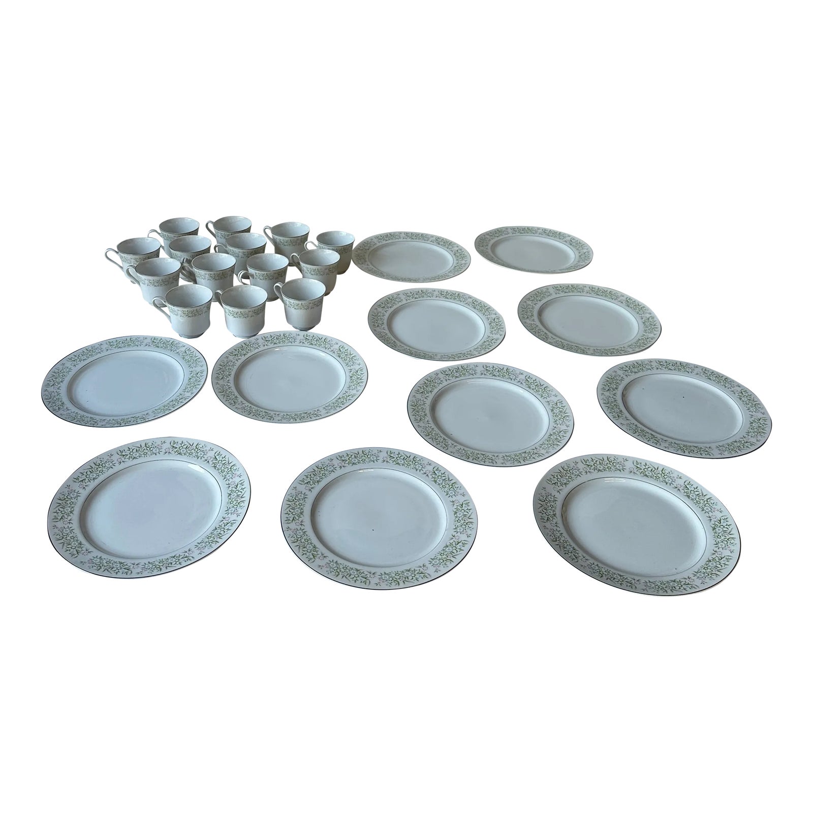 1970s Dinner Plate and Tea Cup Collection With Floral Details Set- 24 ...