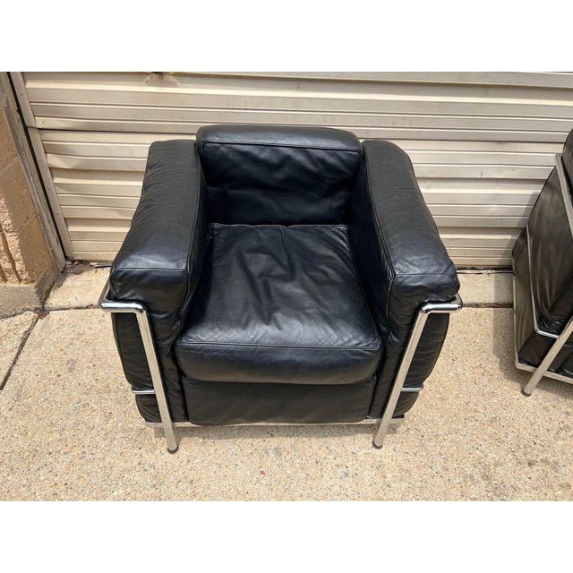 Mid 20th Century Pair of Vintage Lc2 Style Lounge Club Living Room ...