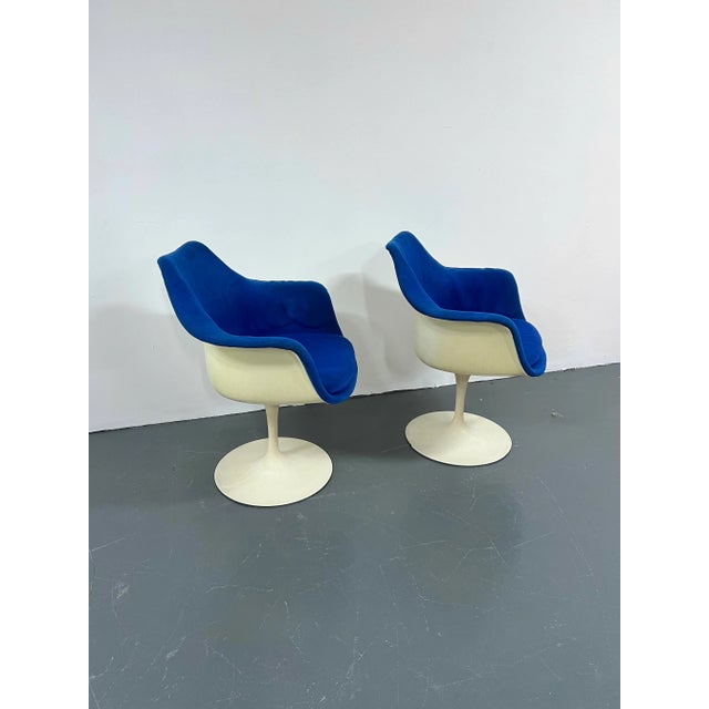 1970s Vintage Knoll Eero Saarinen Blue Upholstered Fiberglass Tulip Arm ...