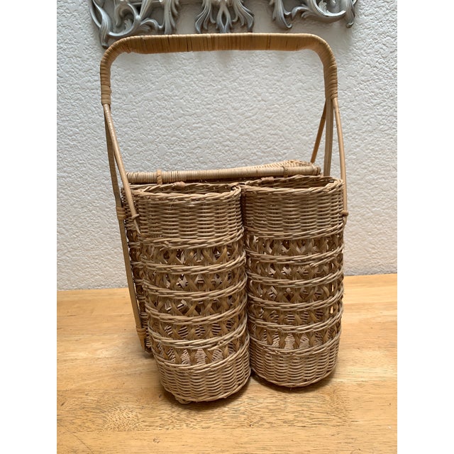 Charming Vintage Picnic or Concert Basket | Chairish