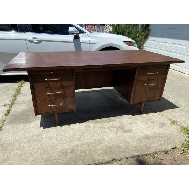 1970s Vintage Mid Century Modern Executive Desk | Chairish