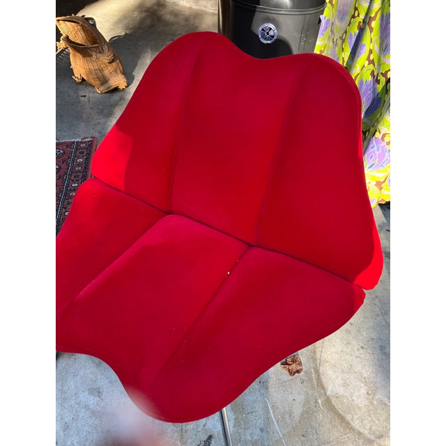 1980s Pair of Red Lips Chairs | Chairish