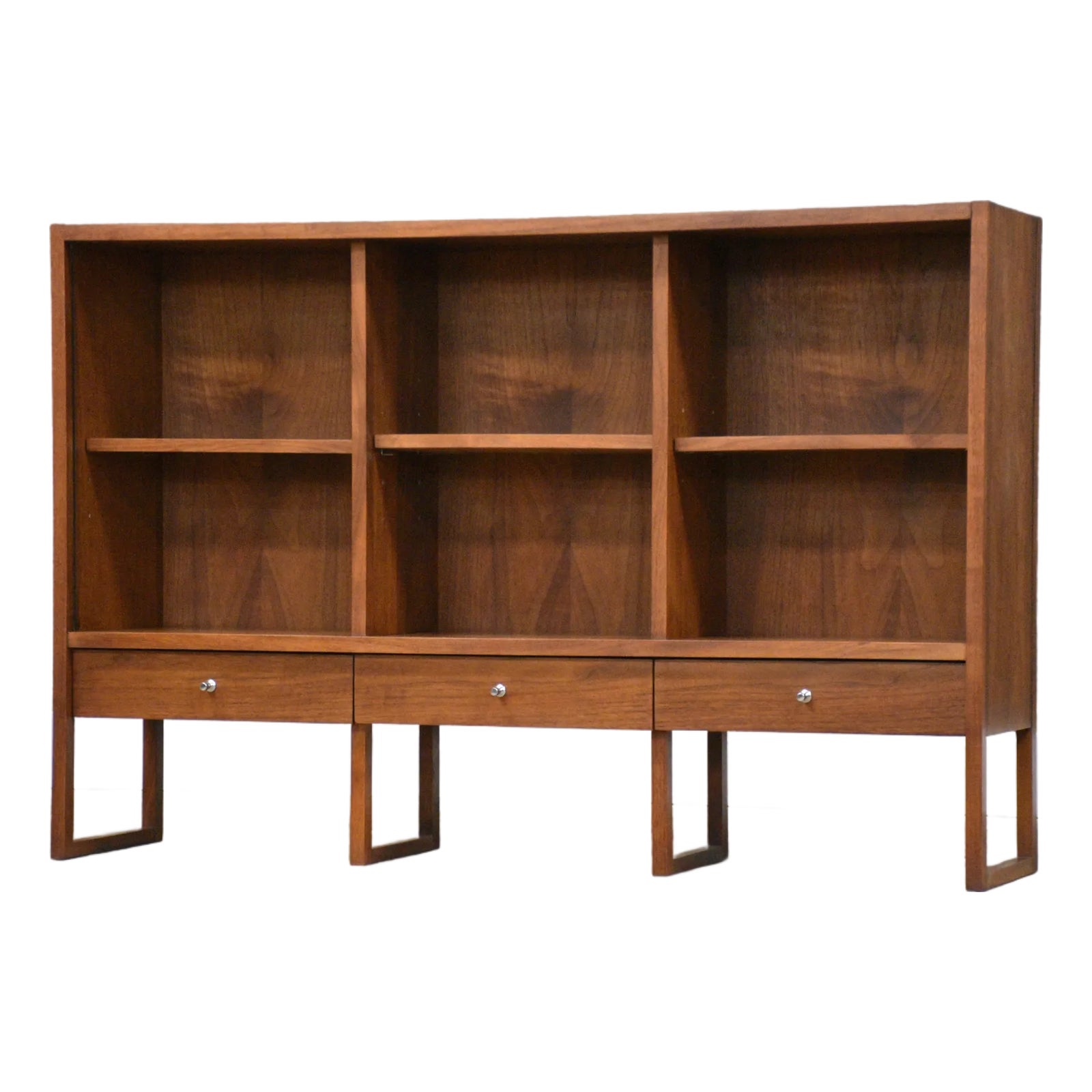 1960s Walnut Bookcase by Paul McCobb Delineator for Lane | Chairish