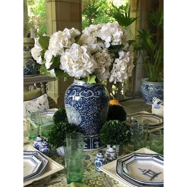 Lg Chinoiserie Blue & White Porcelain Onion Shape Chrysanthemum Vase 25 ...