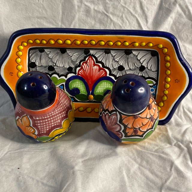 Mid to Late 20th Century Hand Painted Ceramic Mexican Salt and Pepper ...