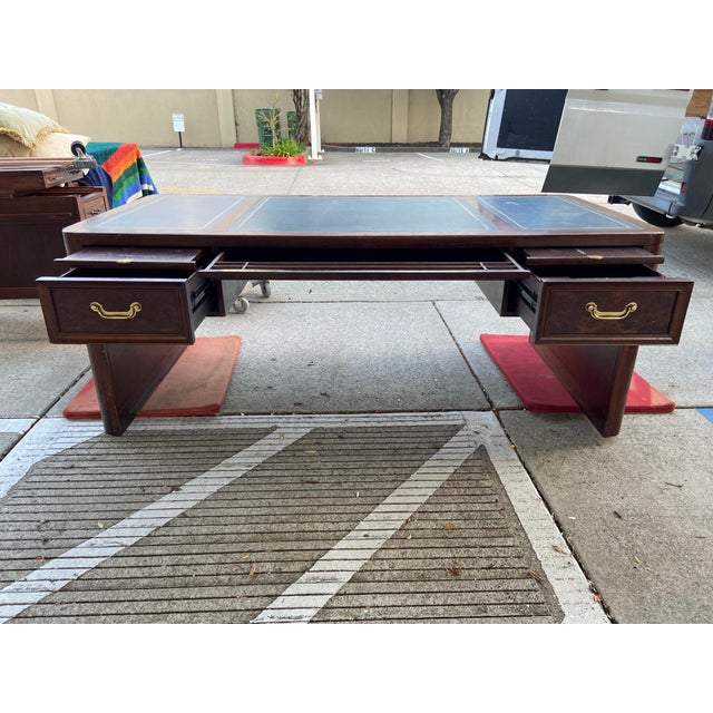 Alex Stuart Vintage Modern Inlaid Leather Mahogany Executive Desk ...