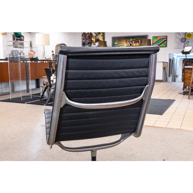 Mid Century Modern Eames Style Aluminum Group Reproduction Black ...