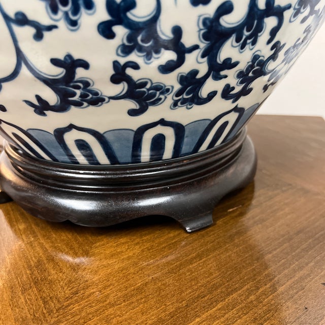 Leonard R. Foss Vintage Porcelain Chinoiserie Table Lamp | Chairish