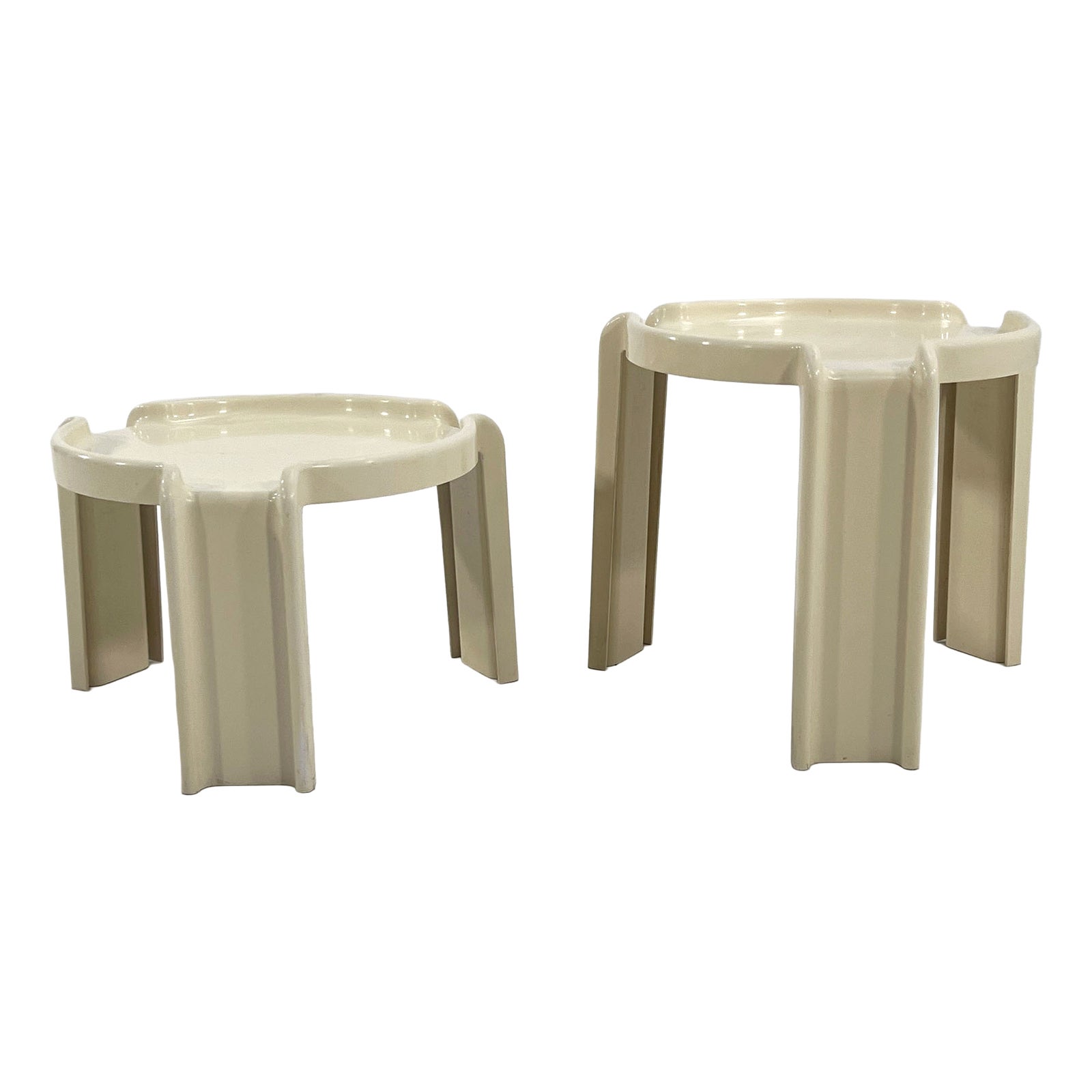 White Nesting Tables by Giotto Stoppino for Kartell, 1970s, Set of 2 ...