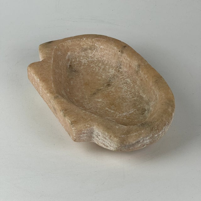 1980s Vintage Hand Carved Stone Dish in Shell Shape in Light Pink/Gold ...