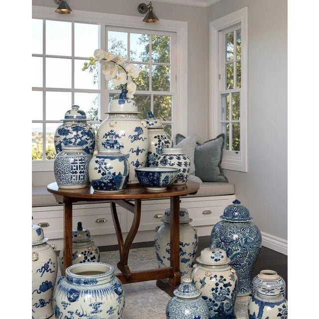 Lg Chinoiserie Blue & White Porcelain Onion Shape Chrysanthemum Vase 25 ...