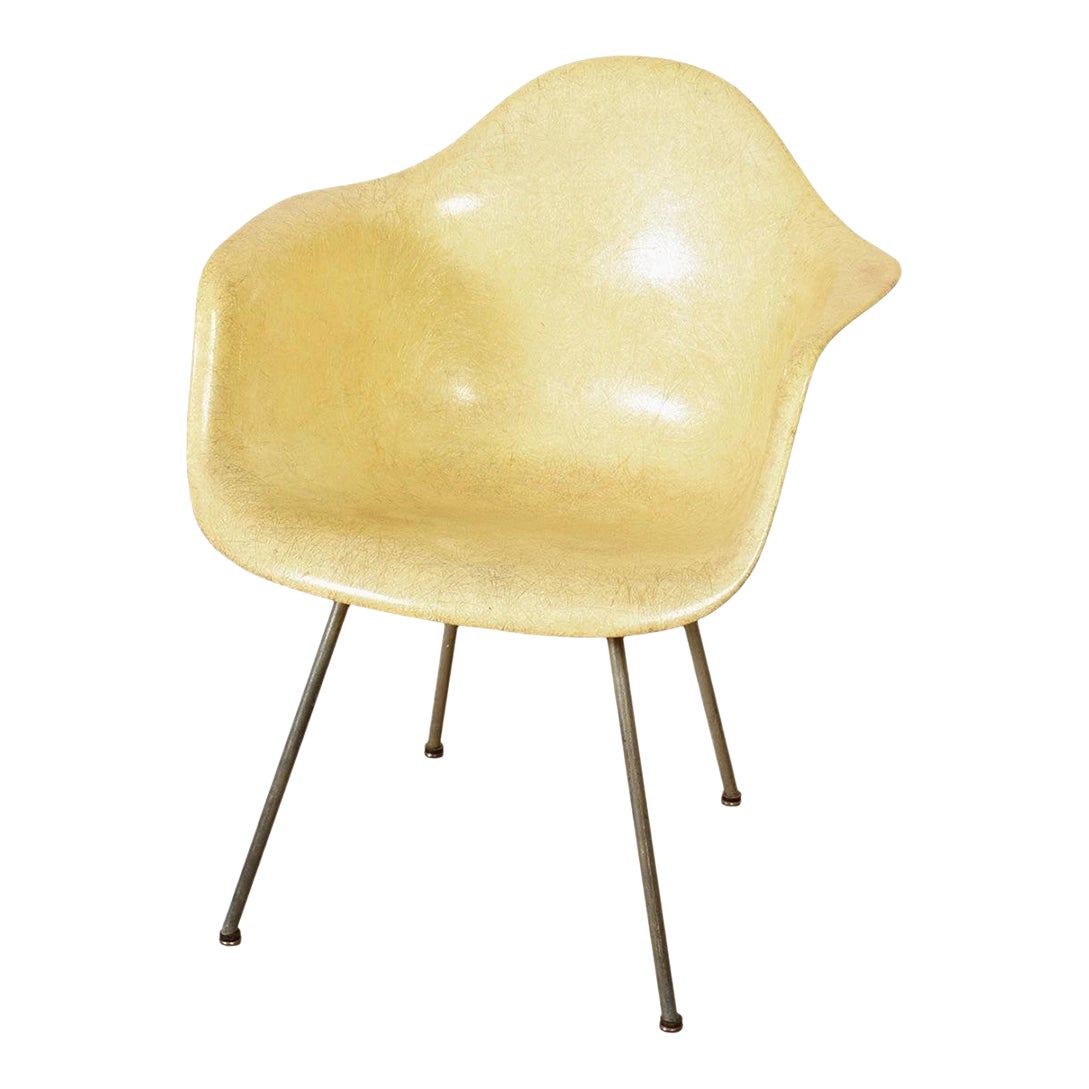1st Generation Eames ‘Rope’ Shell Chair by Zenith Plastics for Herman ...