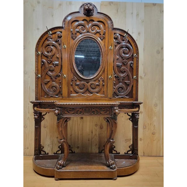 Antique Quarter-Sawn Oak Finely Carved Figural Lion's Head Mirrored ...