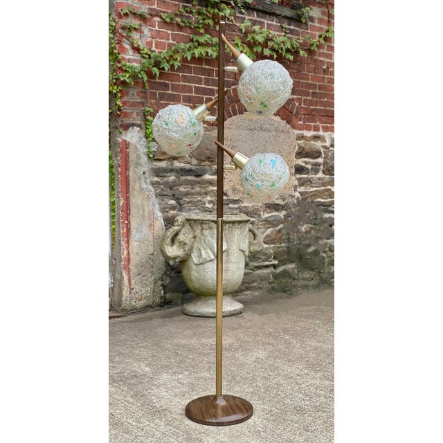 Mid-Century Atomic Spaghetti Lucite White Ice Chip 3-Globe Floor Lamp ...