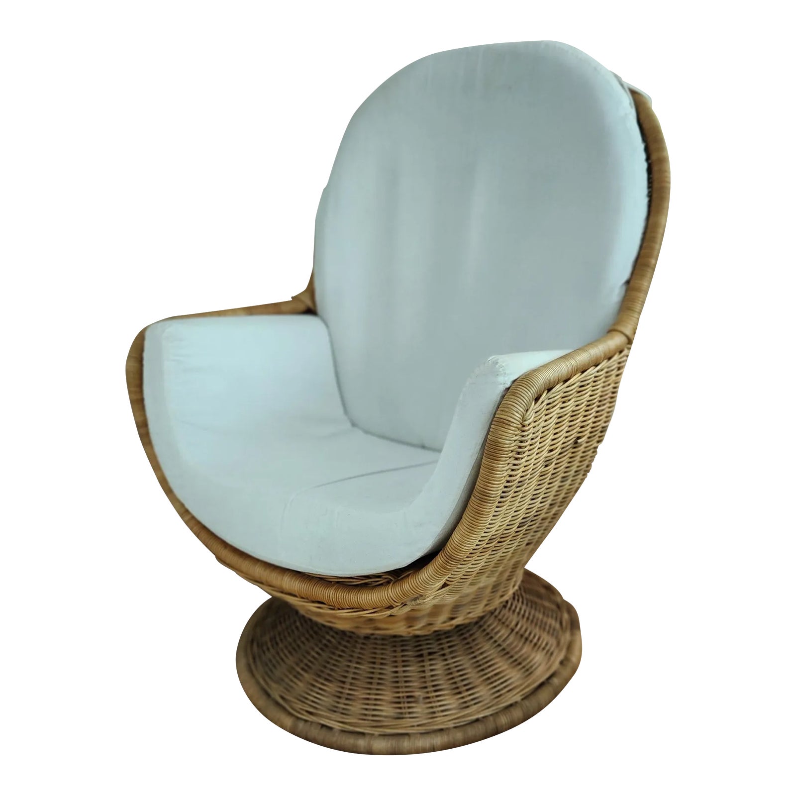 1970s Vintage Mid Century Natural Wicker Swivel Pod Chair | Chairish