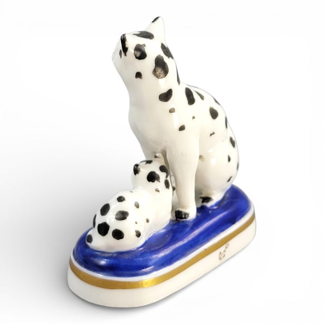 Late 18th Century Chelsea Porcelain Miniature Group Cat with Kitten ...