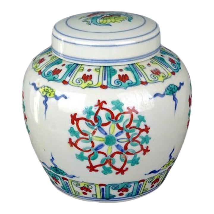 Early 20th Century Chinese Ceramic Tea Jar China Blue and White Doucai ...