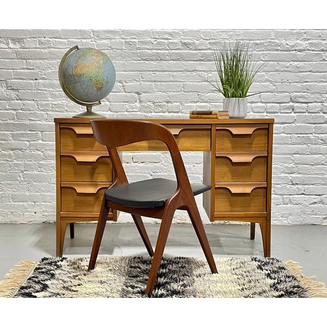 Mid Century Modern Walnut Desk by Johnson Carper, C. 1960s | Chairish