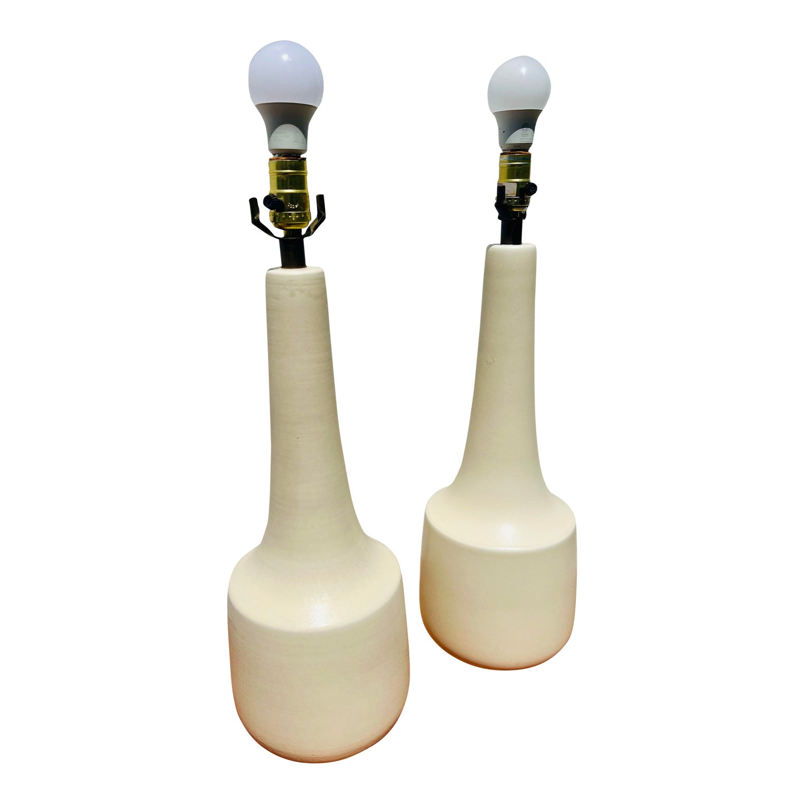 Pair of Mid Century Modern Ivory Ceramic Table Lamps Unmarked by Lotte ...