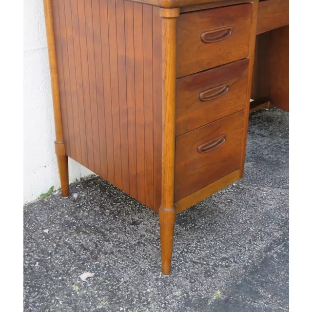 Lane Mid Century Modern Writing Computer Office Desk | Chairish