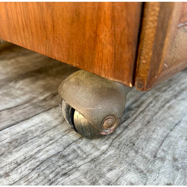 Mid Century Modern Lane Rolling Record Storage Bench. Circa 1970s ...