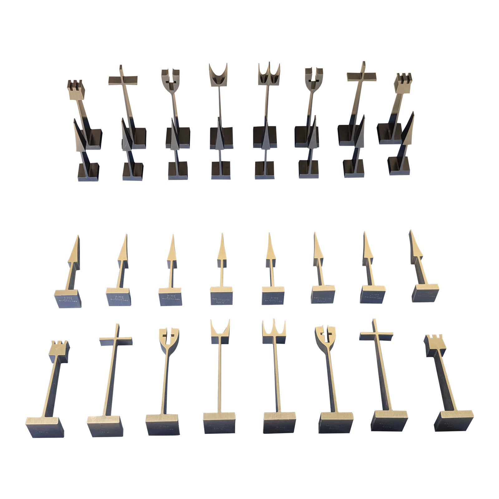 1962 Alcoa Extruded Aluminum Chess Set, Set of 34 | Chairish