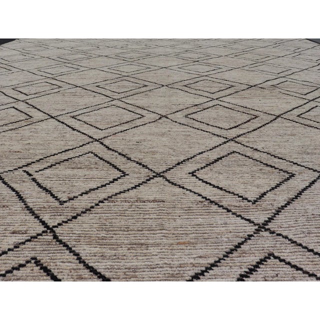 Large Modern Moroccan Rug With Tribal Diamond Design in Cream and ...